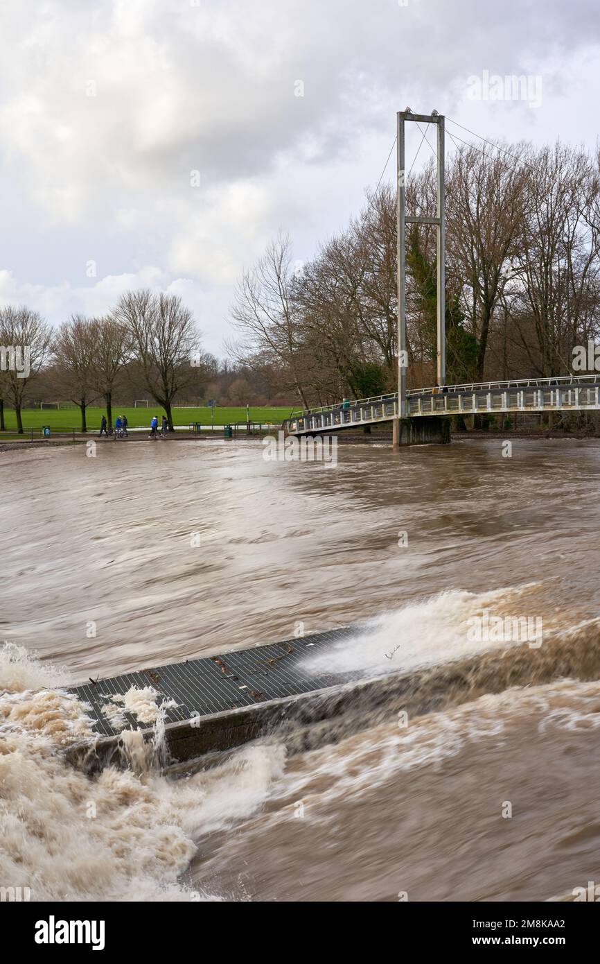 Heavy rain causes turbulent water and flooding in Pontcanna Fields and ...