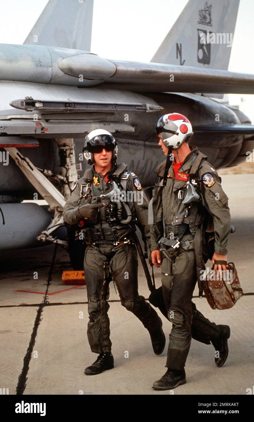 Exercise roving sands hi-res stock photography and images - Alamy