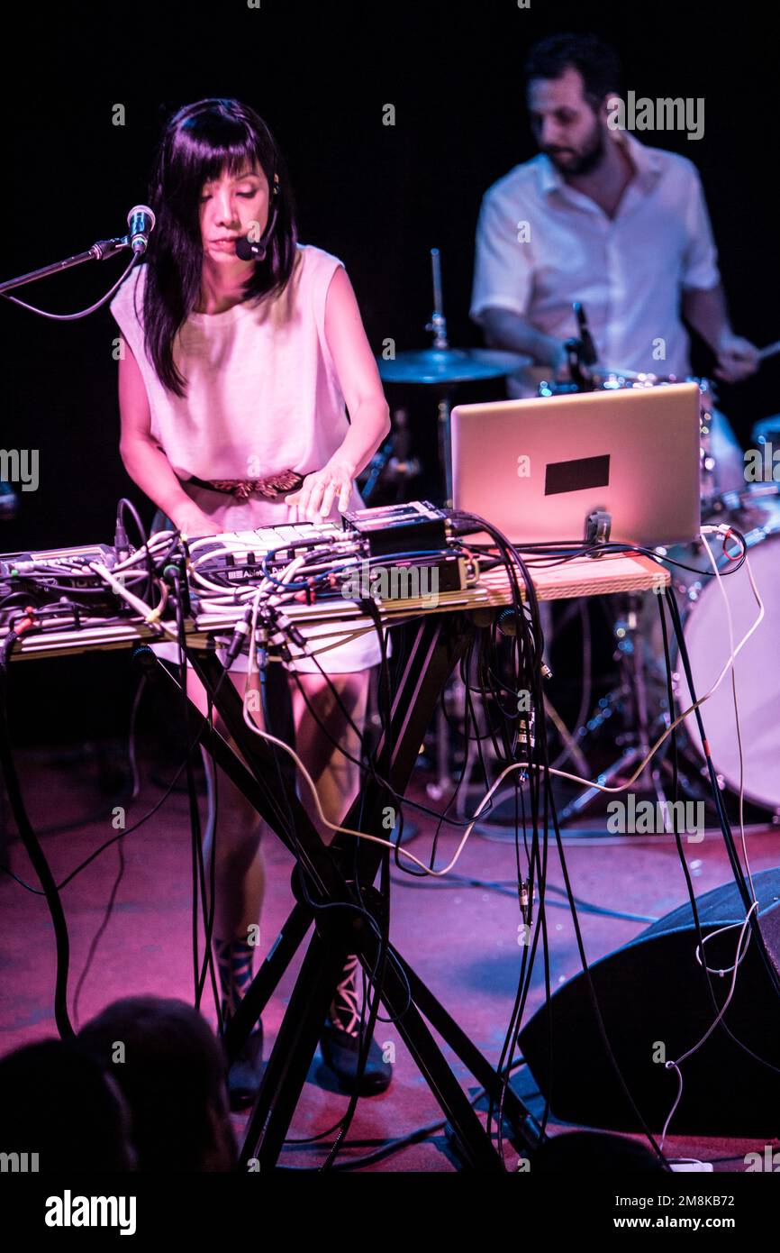Cibo Matto at the Otto Bar Stock Photo - Alamy