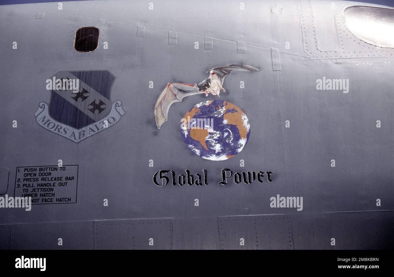Nose art of B-1B Lancer, tail number 85-082, "Global Power", 9th Bomb ...