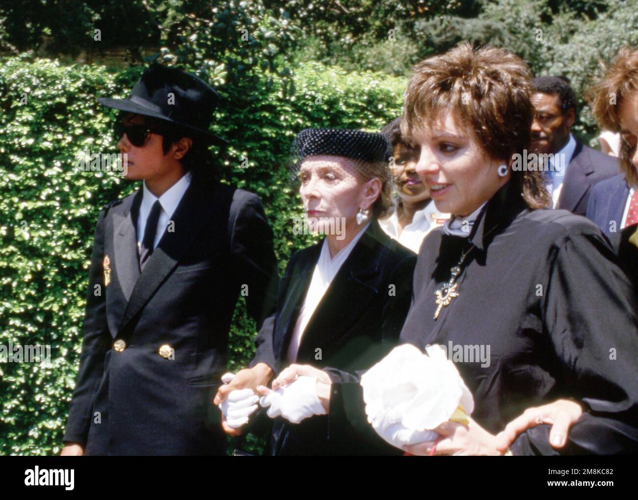 Michael Jackson Lee Minnelli and Liza Minnelli at the funeral of ... Michael Jackson Lee Minnelli and Liza Minnelli at the funeral of ...