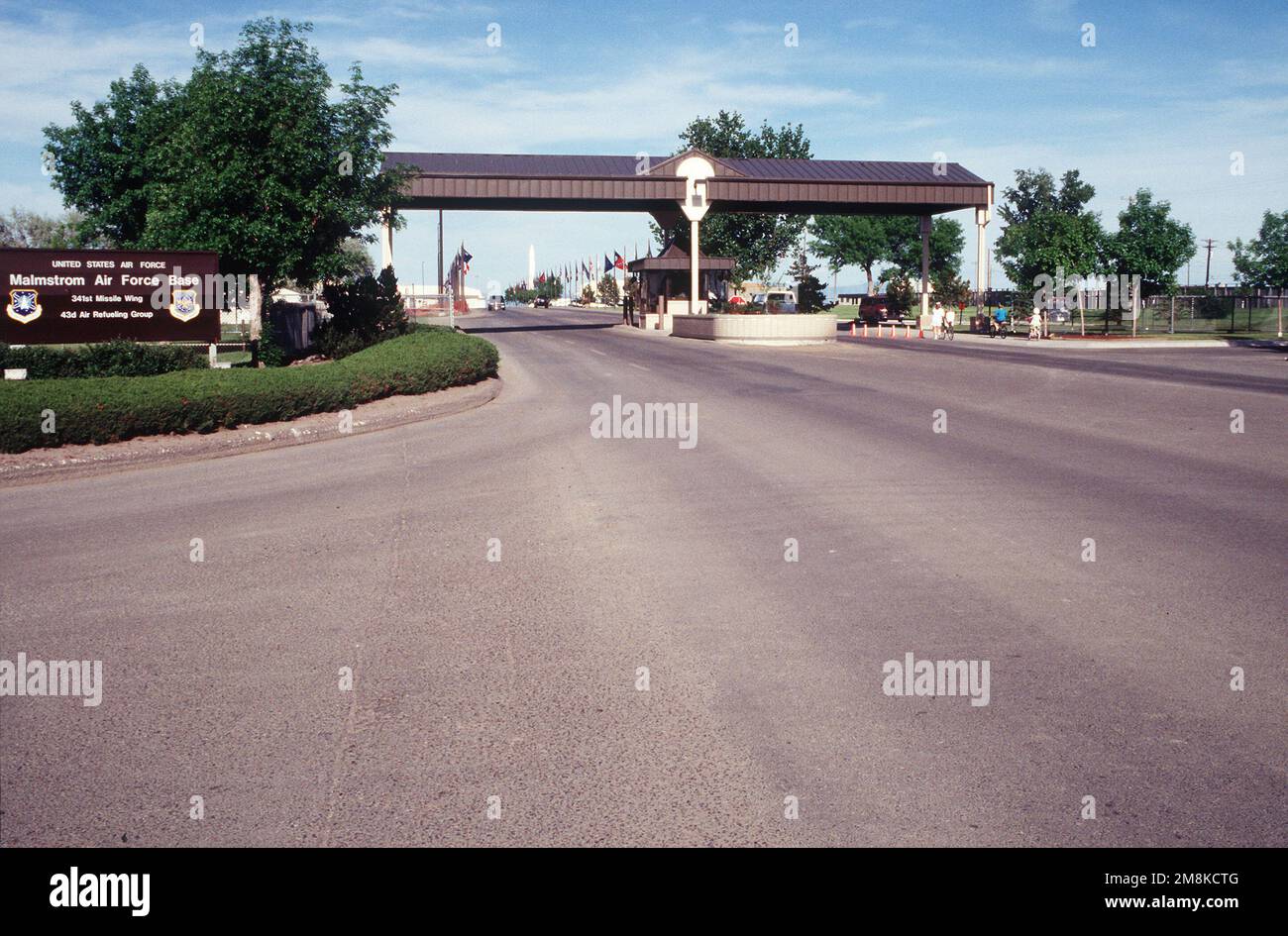 Usa air force base gate hi-res stock photography and images - Alamy