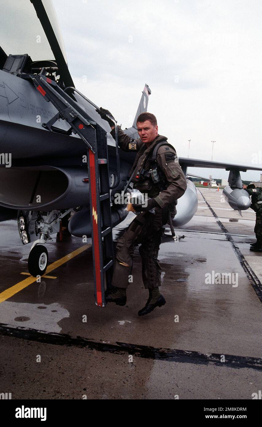 CPT Dave Baker, 389th Fighter Squadron, Mountain Home Air Force Base ...