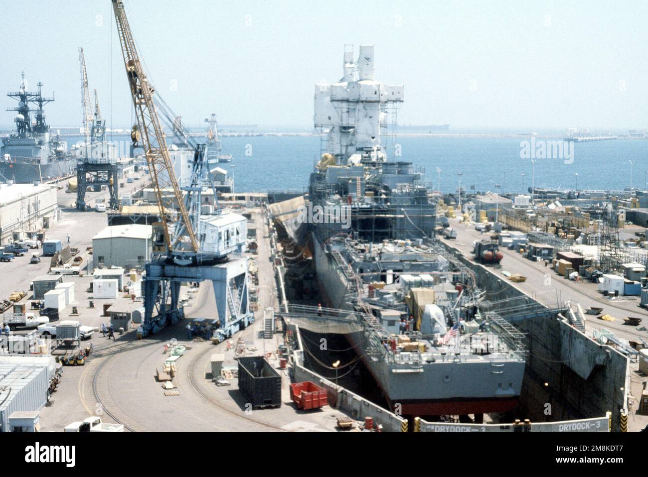 Uss in drydock hi-res stock photography and images - Alamy