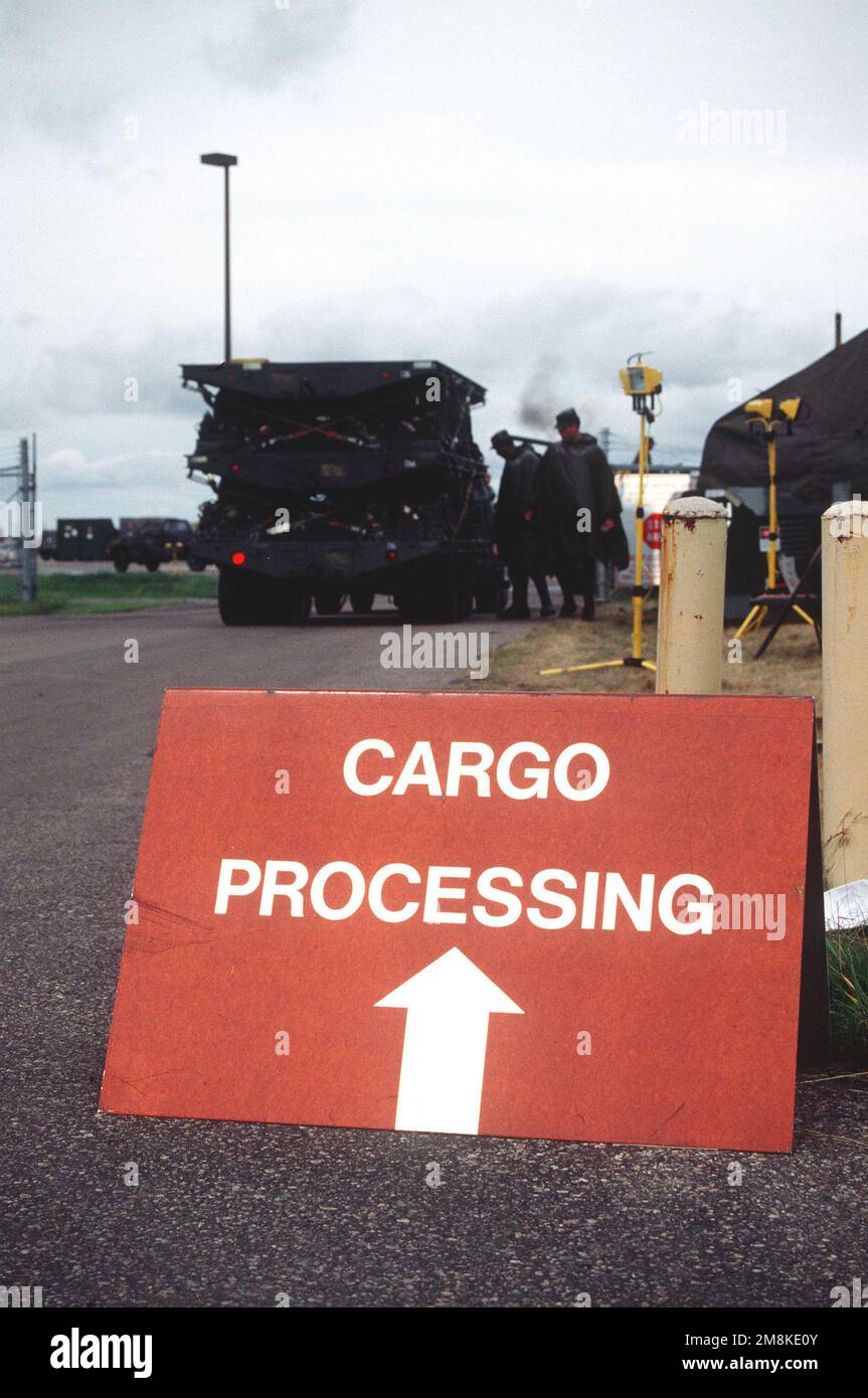 Aircraft marshaling hi-res stock photography and images - Alamy