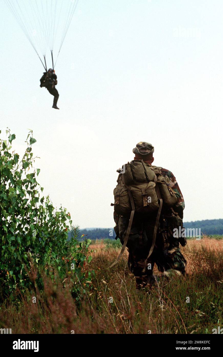 Static jump hi-res stock photography and images - Alamy