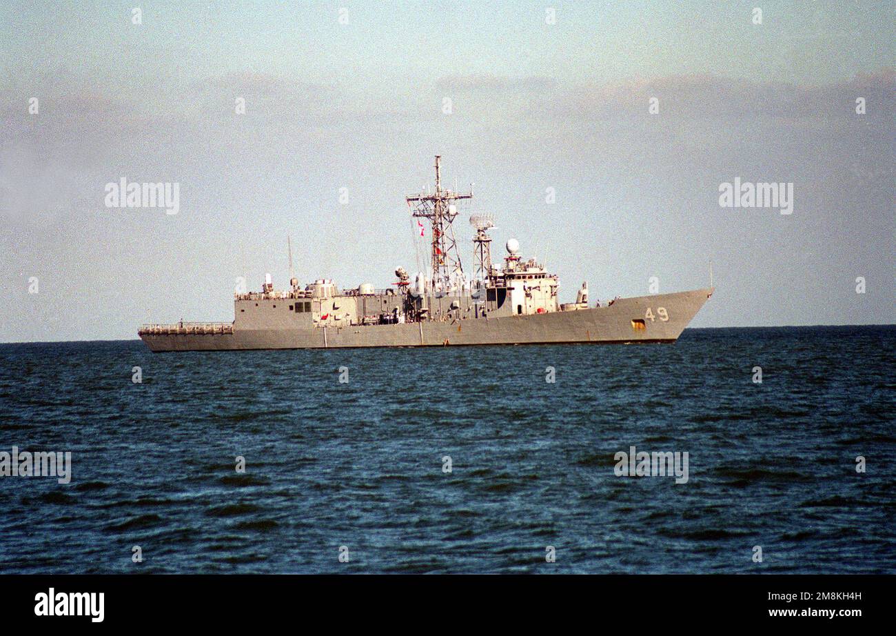 A starboard bow view of the guided missile frigate USS ROBERT G ...