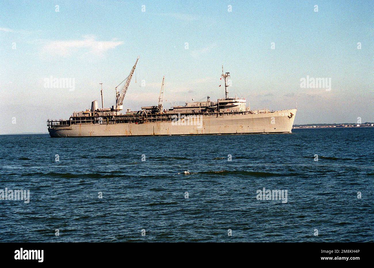Uss emory s land as 39 submarine tender hi-res stock photography and ...