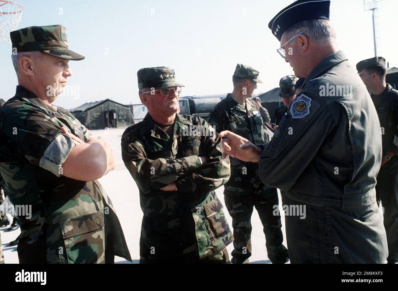 GEN John Shilikashvili, Chairman of the Joint Chiefs of STAFF, LGEN ...