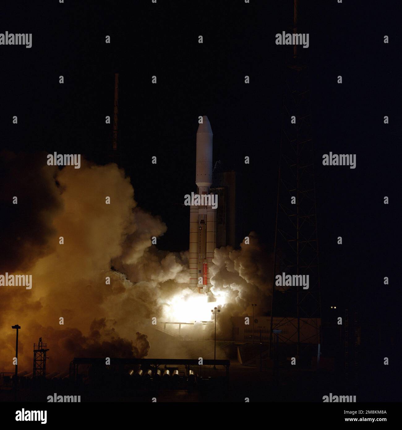 An Air Force TITAN IV Centaur carrying a MILSTAR communications ...