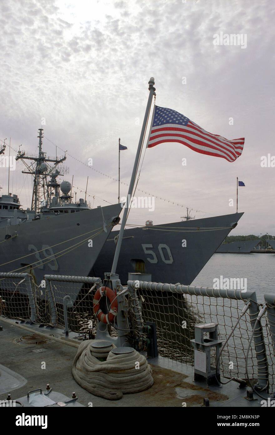 A starboard bow view of the guided missile frigate USS DOYLE (FFG-39 ...