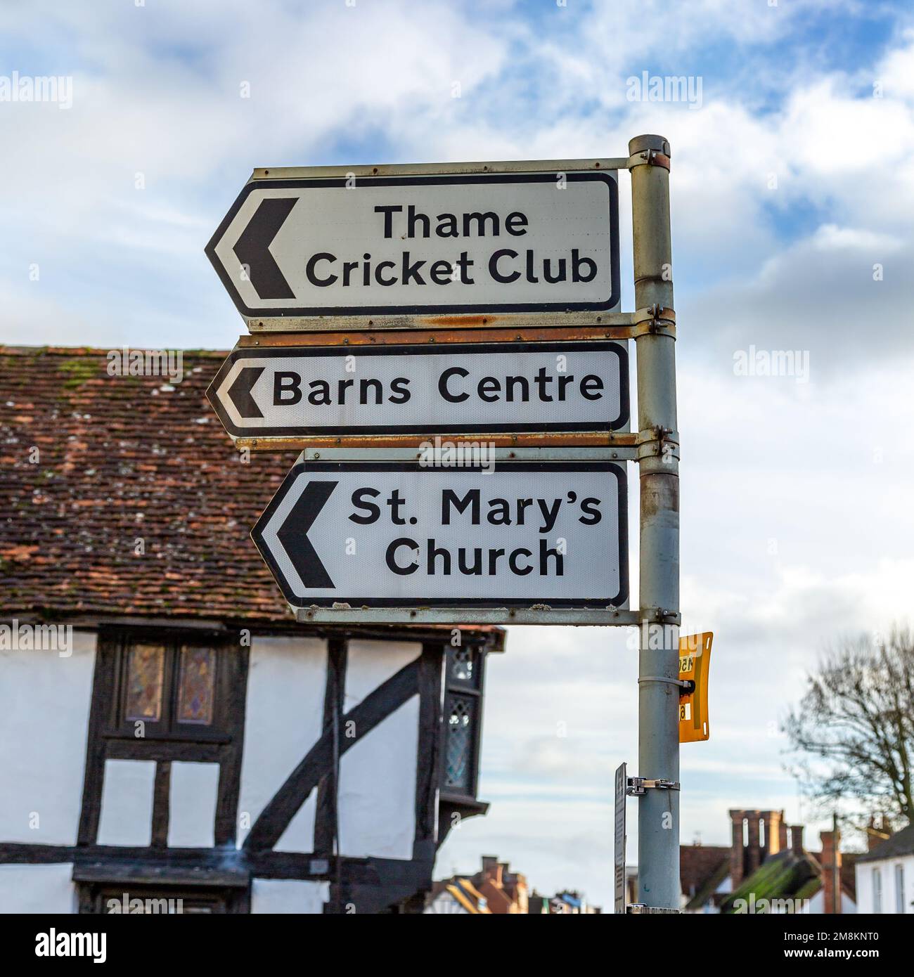 Directional signs in Thame, Oxfordshire, UK Stock Photo - Alamy