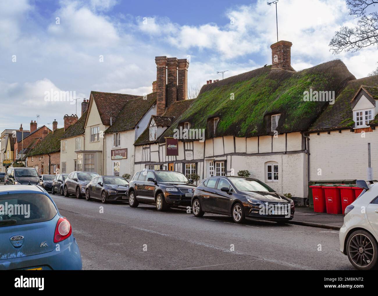 Thame street view hi-res stock photography and images - Alamy