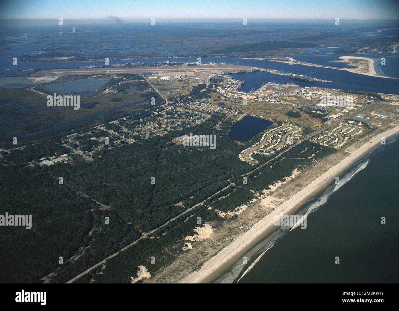 Naval air station base hi-res stock photography and images - Alamy