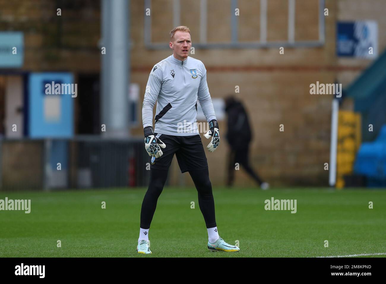 Cameron Dawson #25 of Sheffield Wednesday during the pre-game warm up ...
