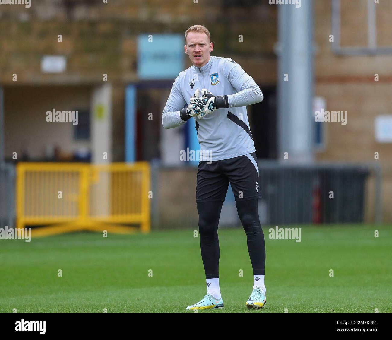 Cameron Dawson #25 of Sheffield Wednesday during the pre-game warm up ...