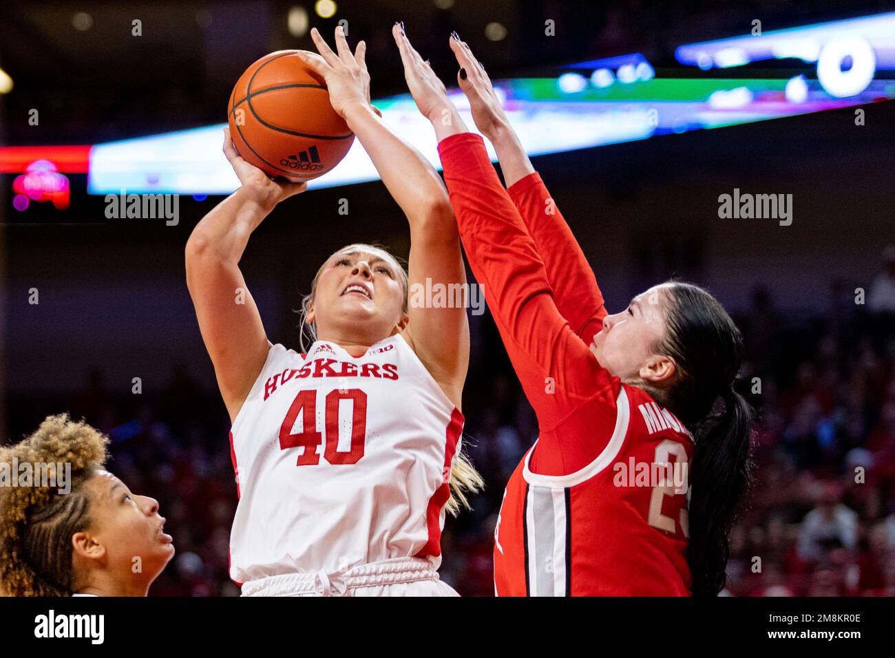 Nebraska's Alexis Markowski (40) puts up a lay up against Ohio State's ...