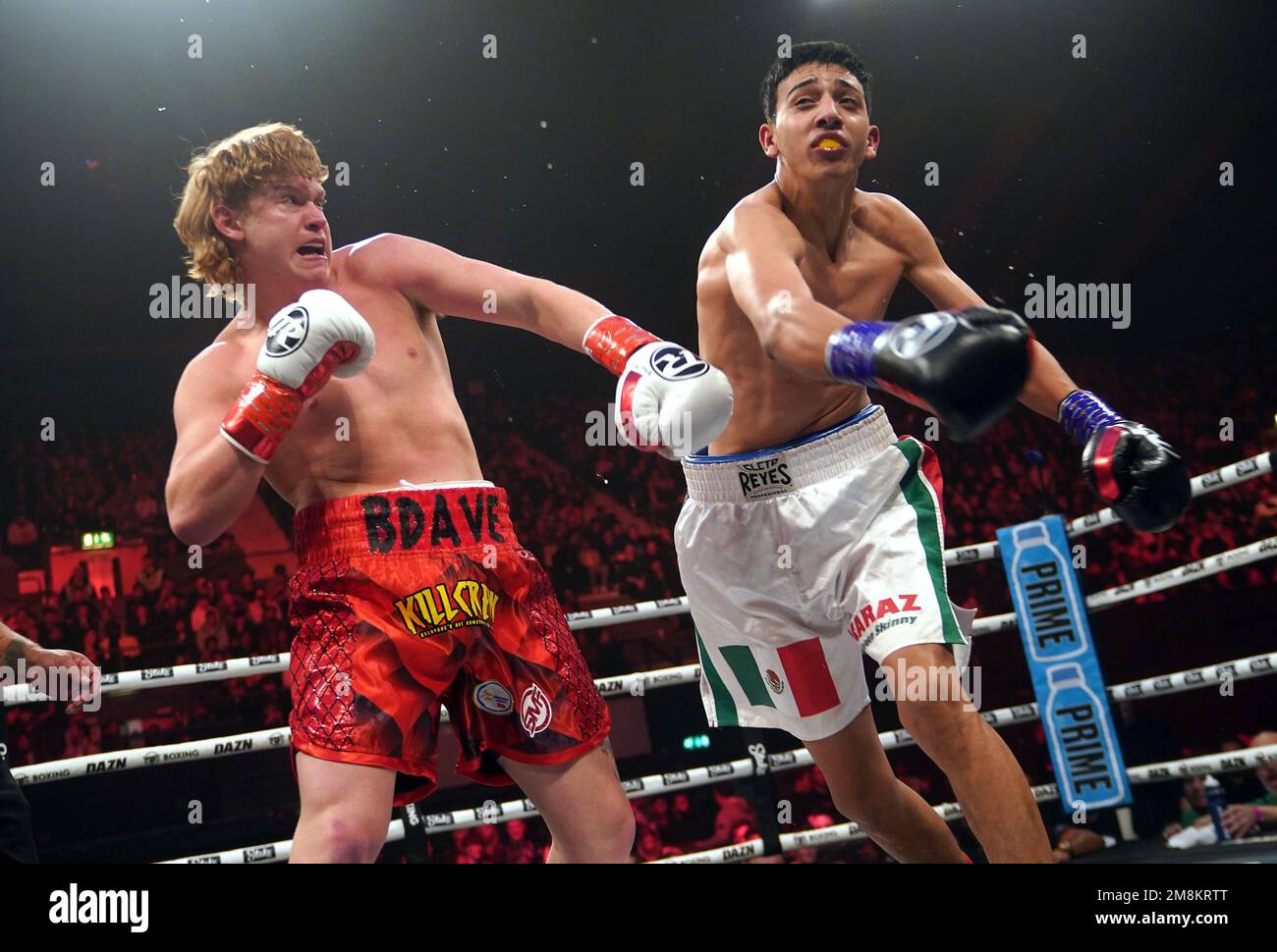 Misfit boxing hi-res stock photography and images - Alamy