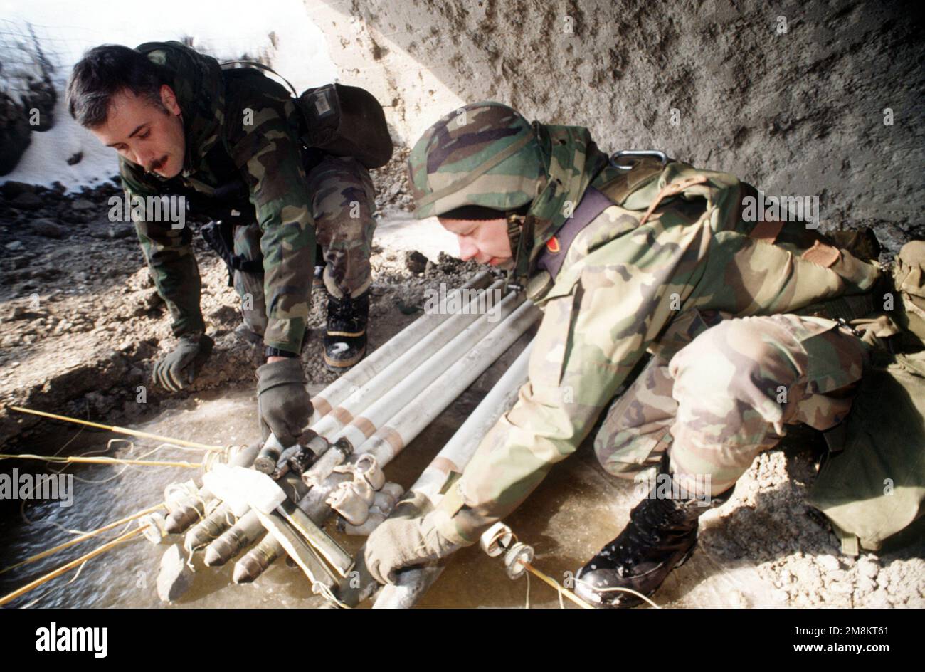 2 75 inch rockets hi-res stock photography and images - Alamy