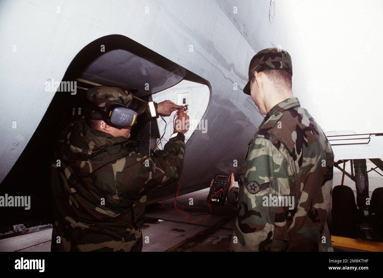 375th maintenance squadron hi-res stock photography and images - Alamy