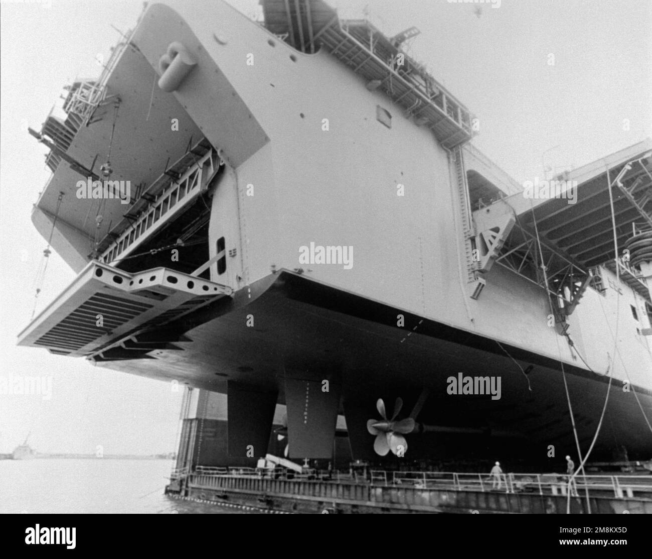 Underside view of the stern of the amphibious assault ship Bataan (LHD ...