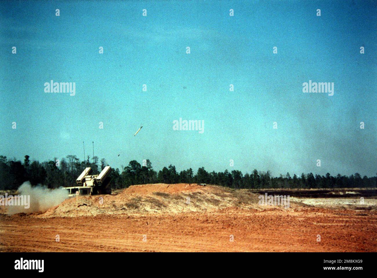 Members of the 1ST of the 5th Antiaircraft Artillery Brigade fire the ...