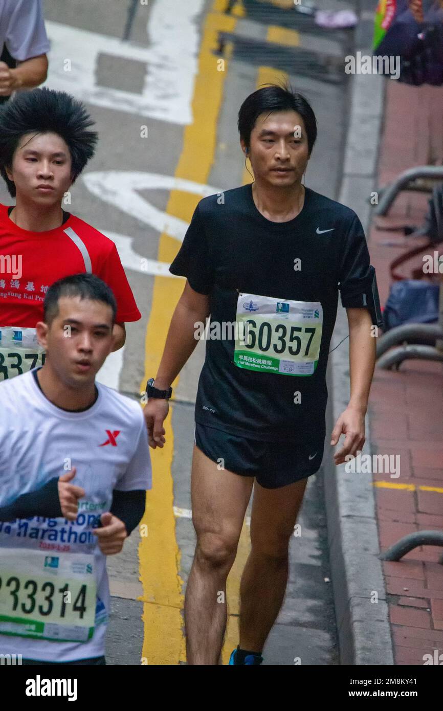25-01-2015 Hong Kong. Man who can't run : he walks but does not run ...