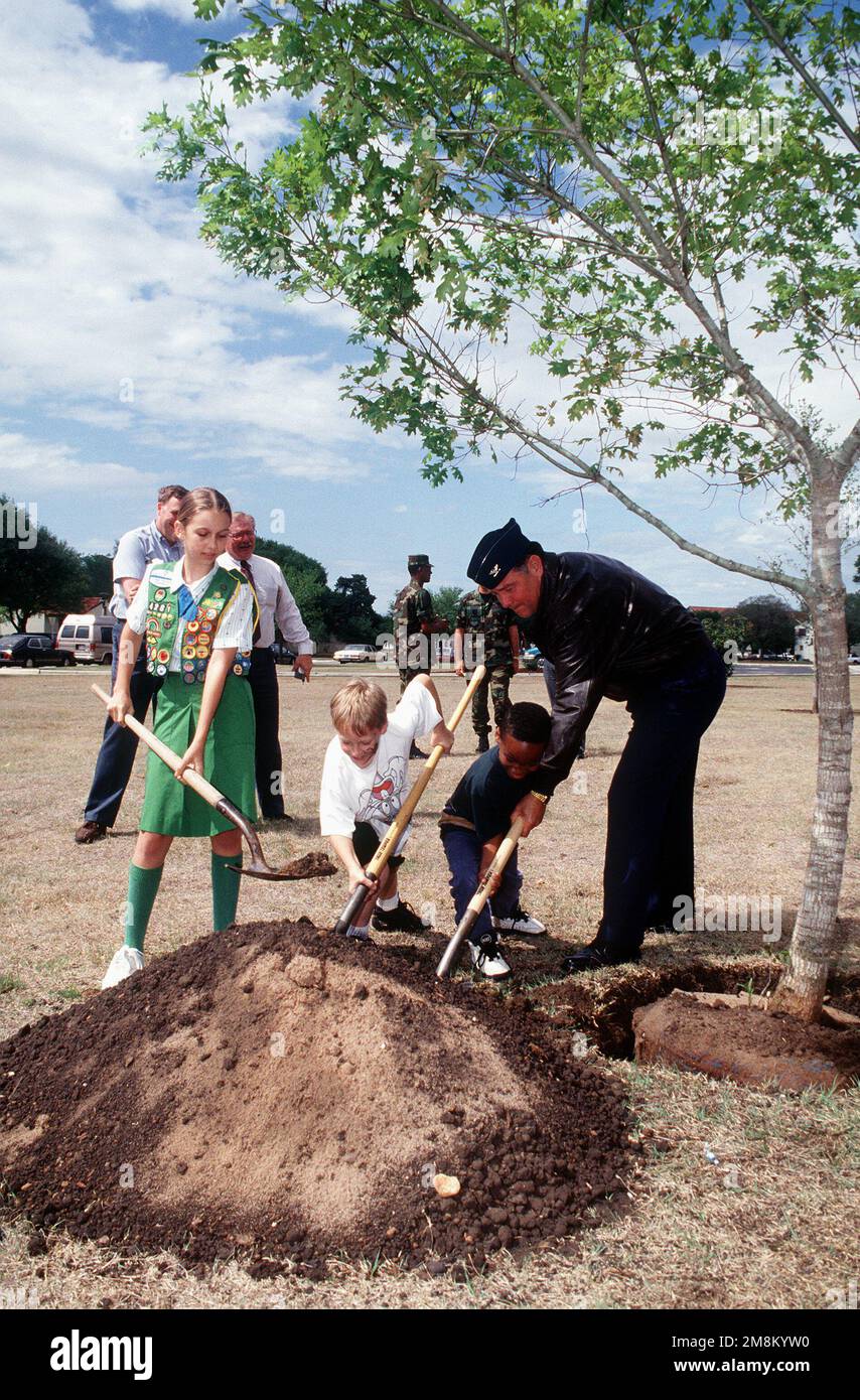 (Left to right) Lisa Lage, 11; of Girl Scout Troop 154; Colton Botson ...