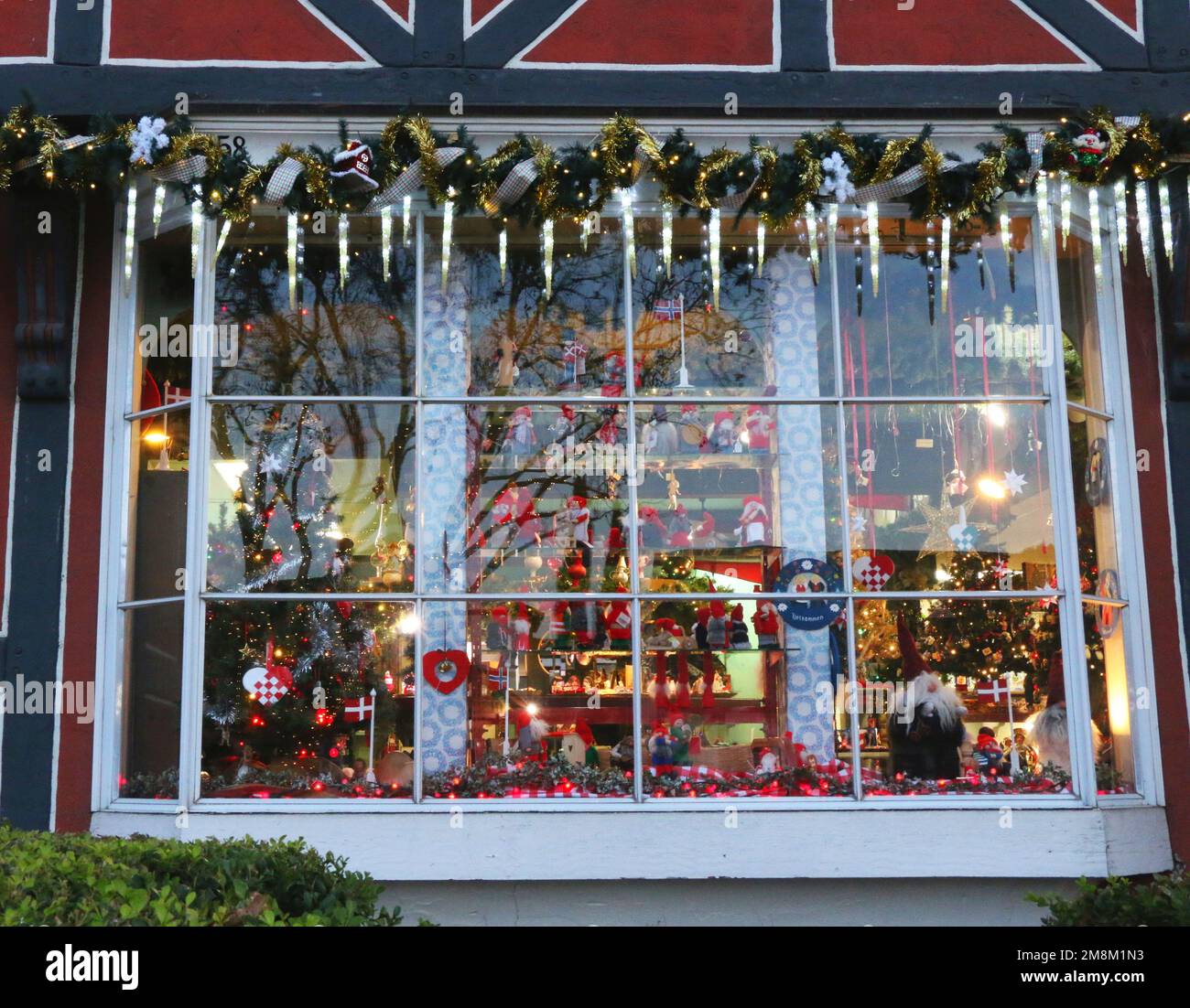 Toy store window display hi-res stock photography and images - Alamy