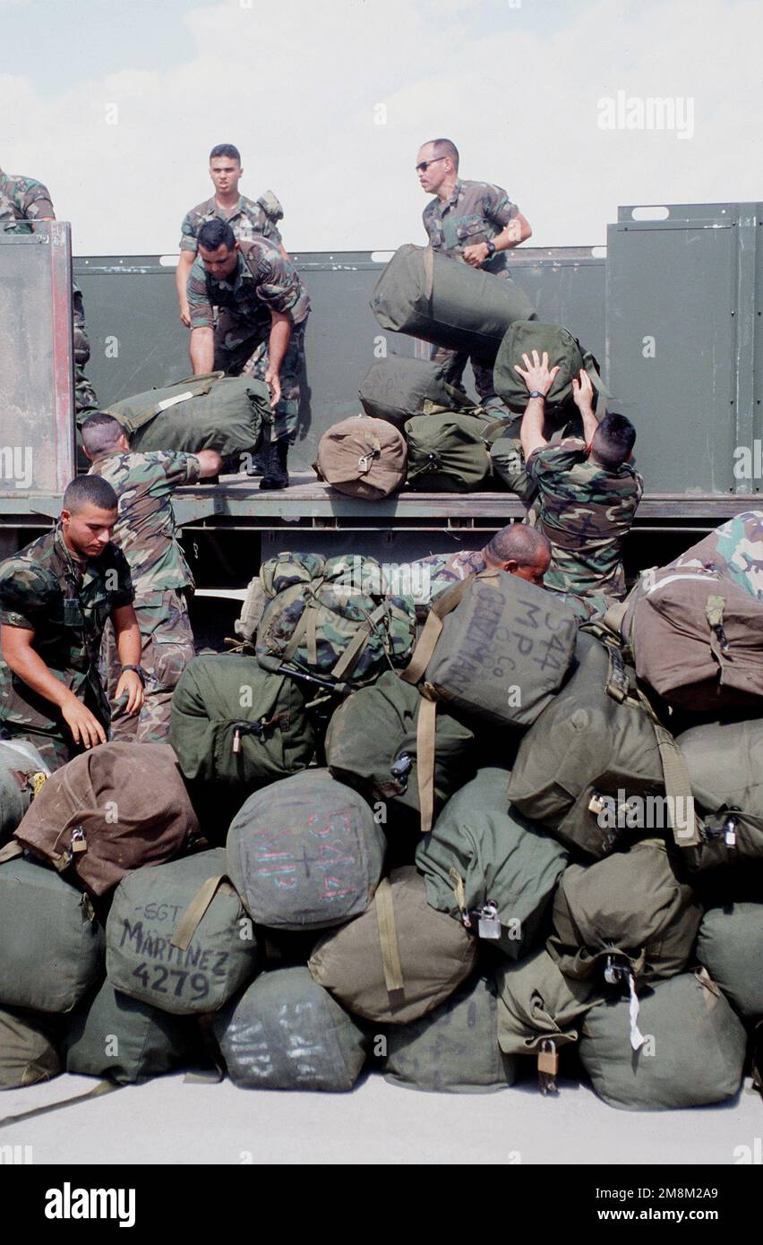 Elements of the 544th Military Police, Army National Guard, from Yauco ...