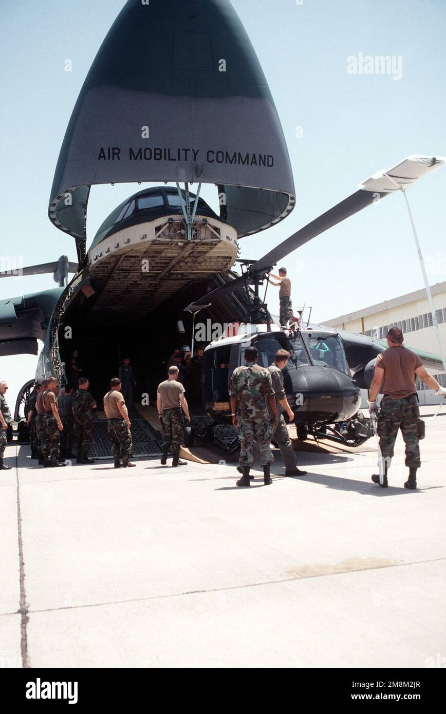 C-5 Galaxy crewmembers from the 21st Airlift Squadron, Travis Air Force ...