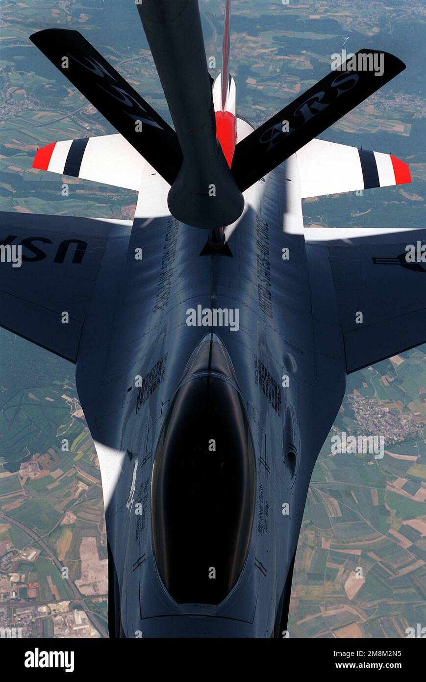A USAF Thunderbird takes on fuel from the 351st Aerial Refueling ...