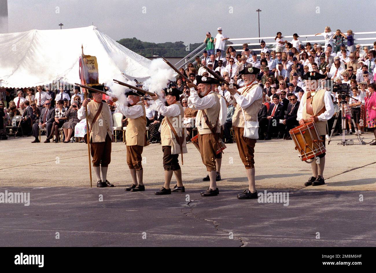 The Concord Minute Men, commanded by CAPT. Stephen Olsen, honor the ...