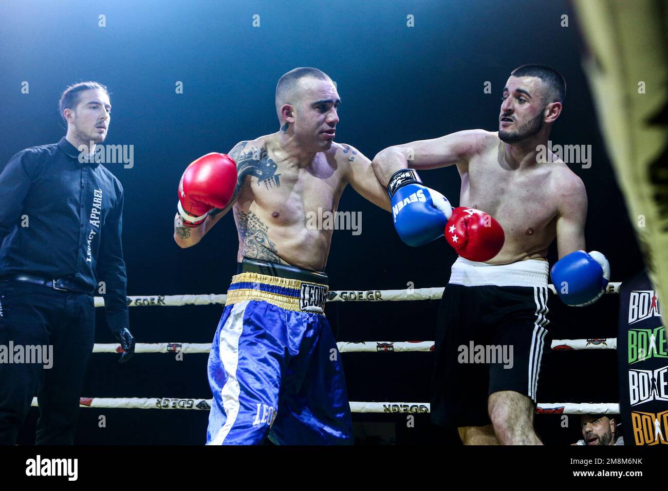 Boxing games hi-res stock photography and images - Alamy