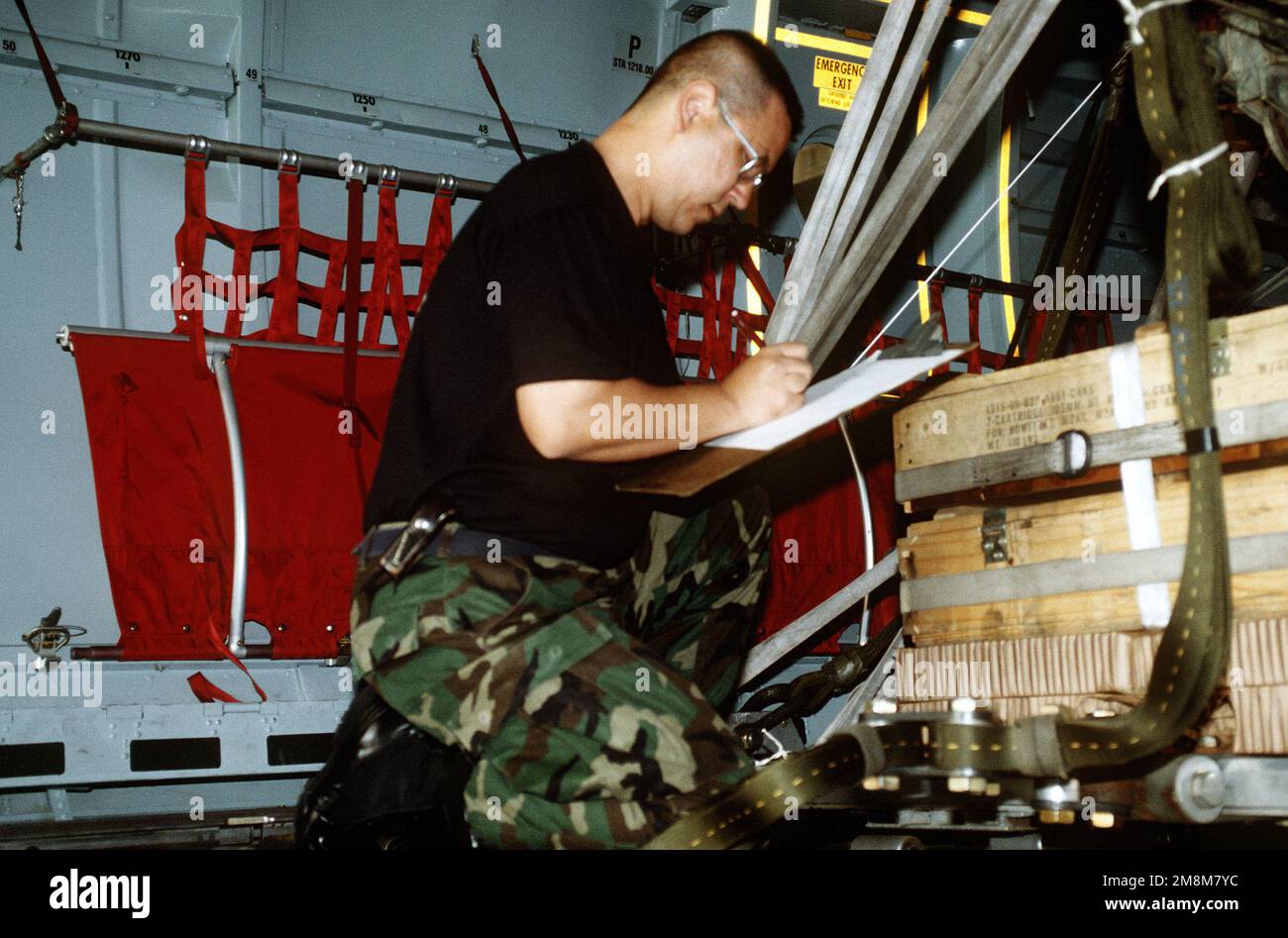 Aircraft inspection hi-res stock photography and images - Alamy