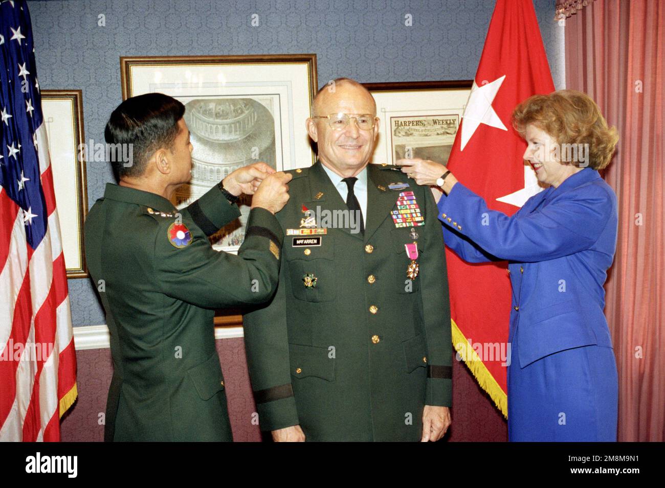 General eric k shinseki hi-res stock photography and images - Alamy