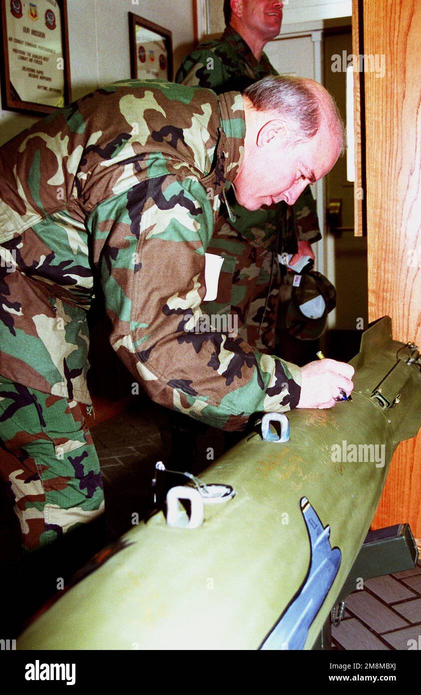 37th bomb squadron hi-res stock photography and images - Alamy