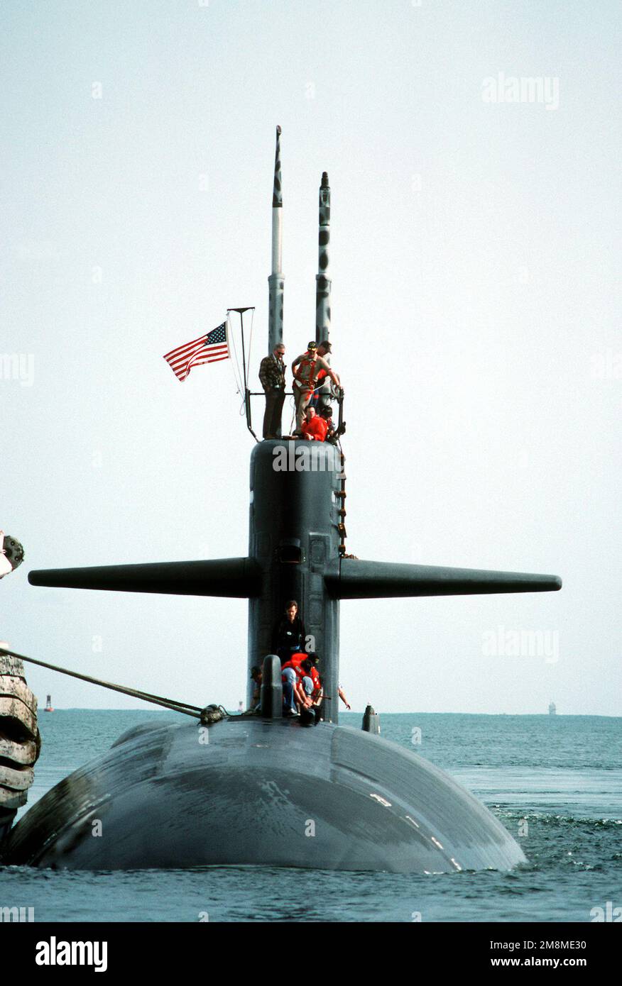 A bow-on view of the nuclear-powered attack submarine USS Houston (SSN ...