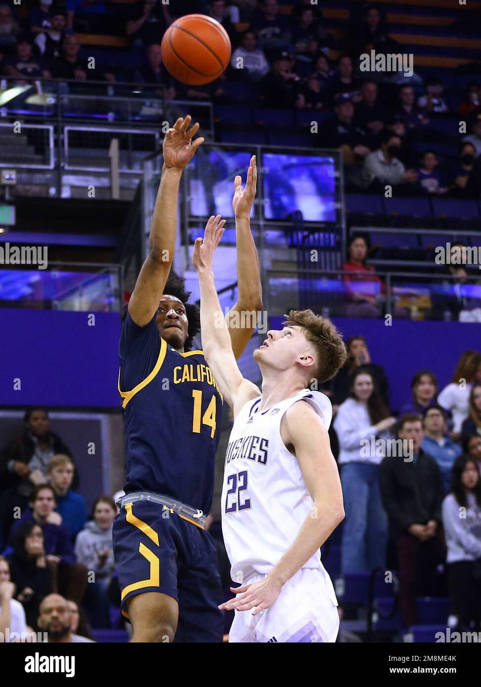 California forward Grant Newell (14) shoots over Washington guard Cole ...