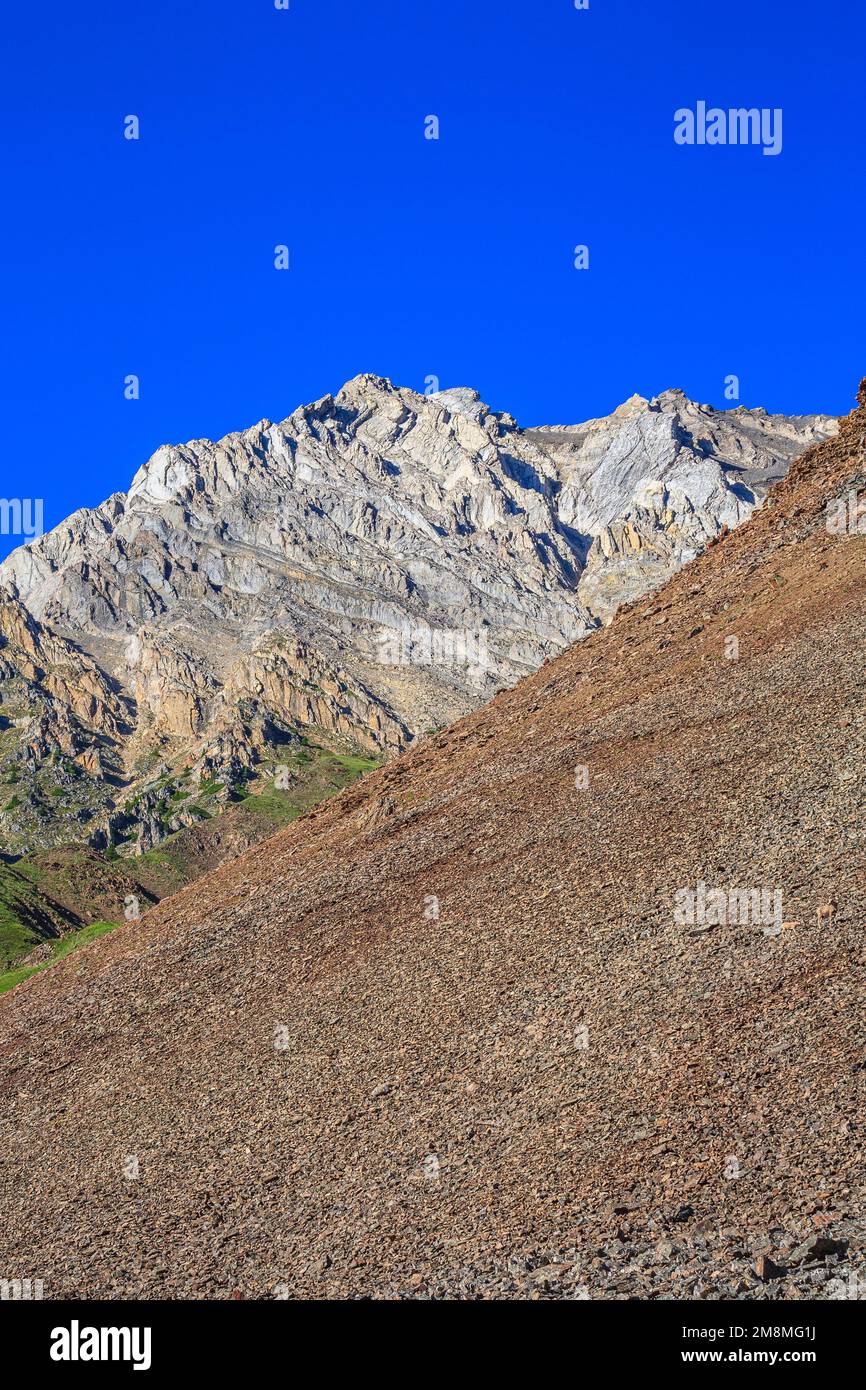 Steep slope talus hi-res stock photography and images - Alamy