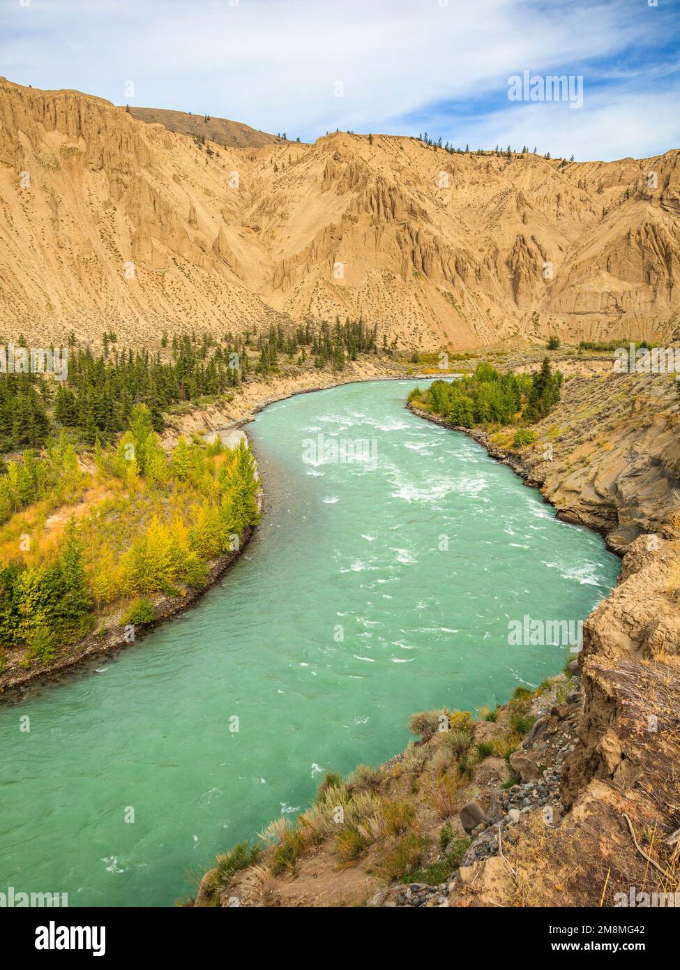 The Chilcotin River flowing through the massive sand dunes in Farwell ...