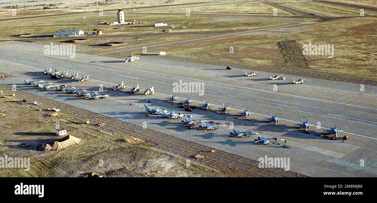 Exercise roving sands hi-res stock photography and images - Alamy