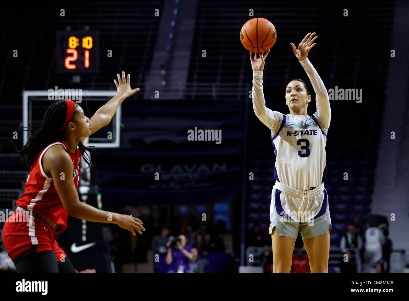 Kansas State guard Jaelyn Glenn (3) scores a 3-point basket as Texas ...