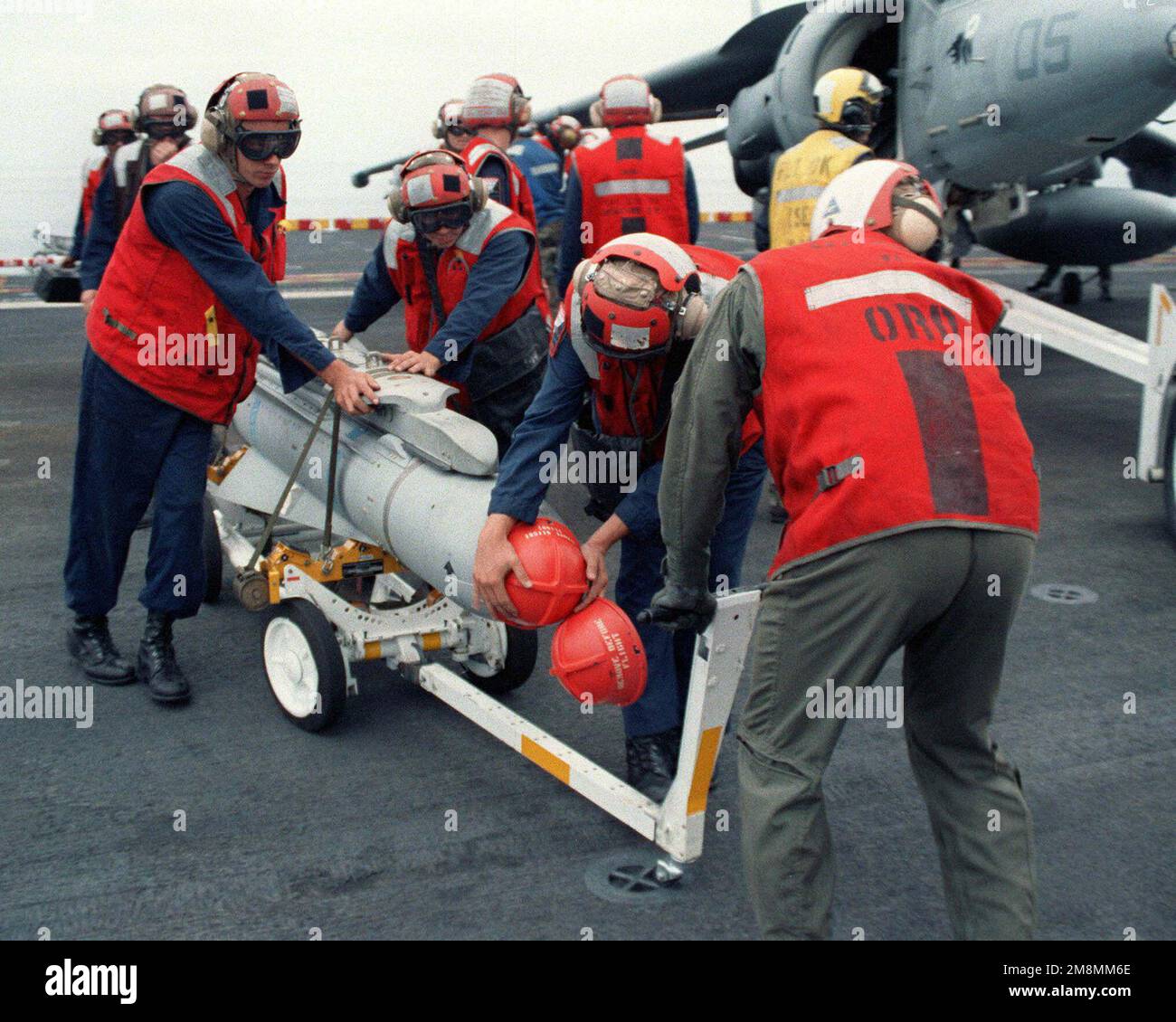 US Marines from Marine Medium Helicopter Squadron 164 (HMM 164 ...