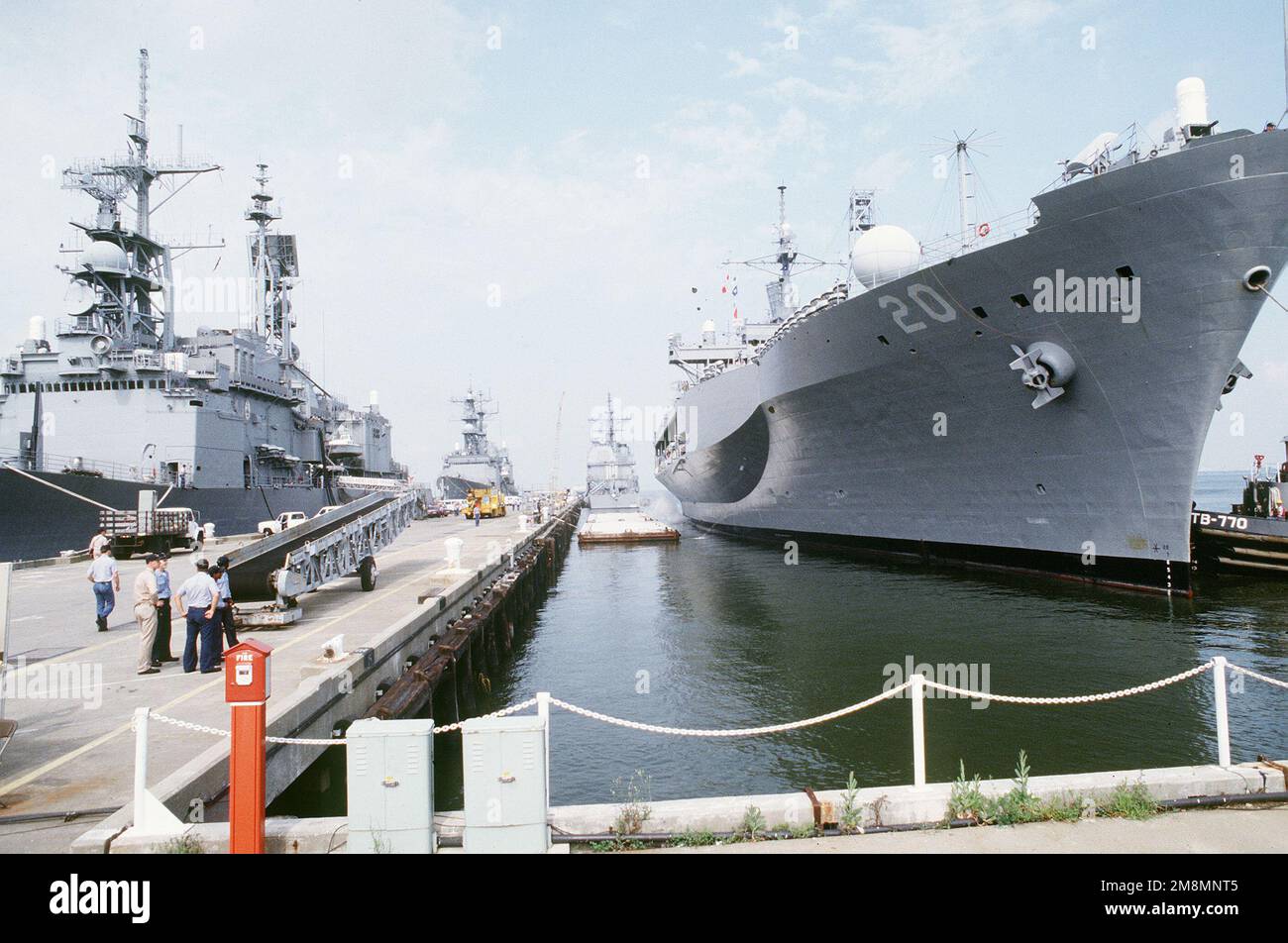 The USS MOUNT WHITNEY (LCC-20), Amphibious Command Ship, leading the ...