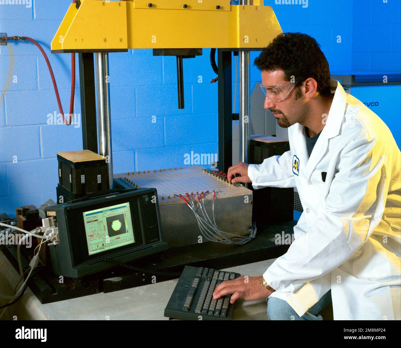 Us army research hi-res stock photography and images - Alamy