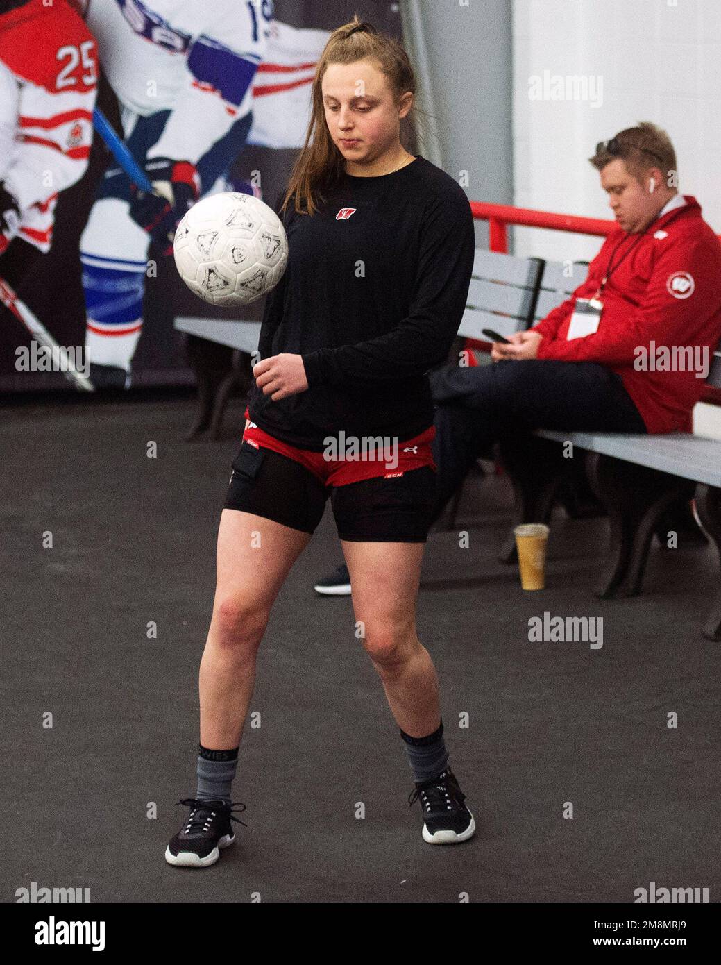 Columbus, Ohio, USA. 14th Jan, 2022. Wisconsin Badgers forward Kirsten ...