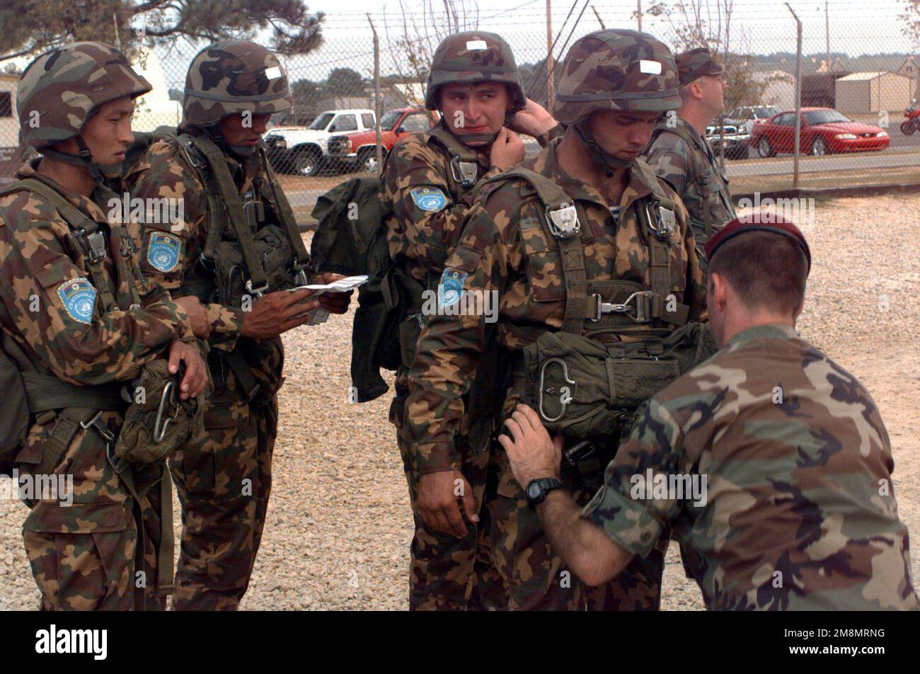 34 foot tower hi-res stock photography and images - Alamy