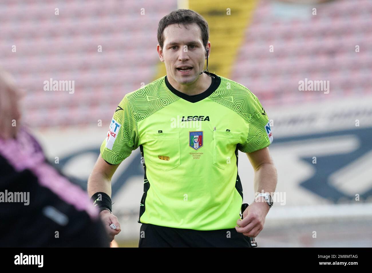 Referee sez hi-res stock photography and images - Alamy