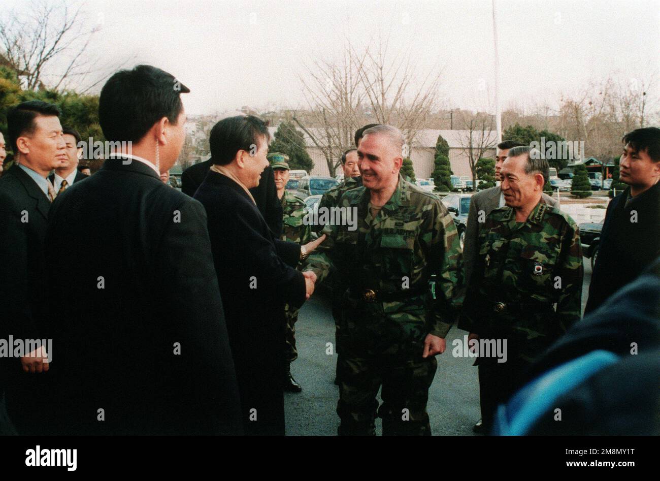 Group photo of South Korean President Kim Young Sam, U.S. Ambassador to ...
